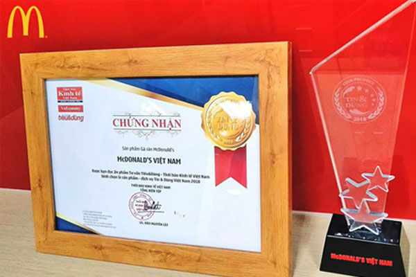 Gà rán McDonald’s vào Top 100 sản phẩm Tin & Dùng